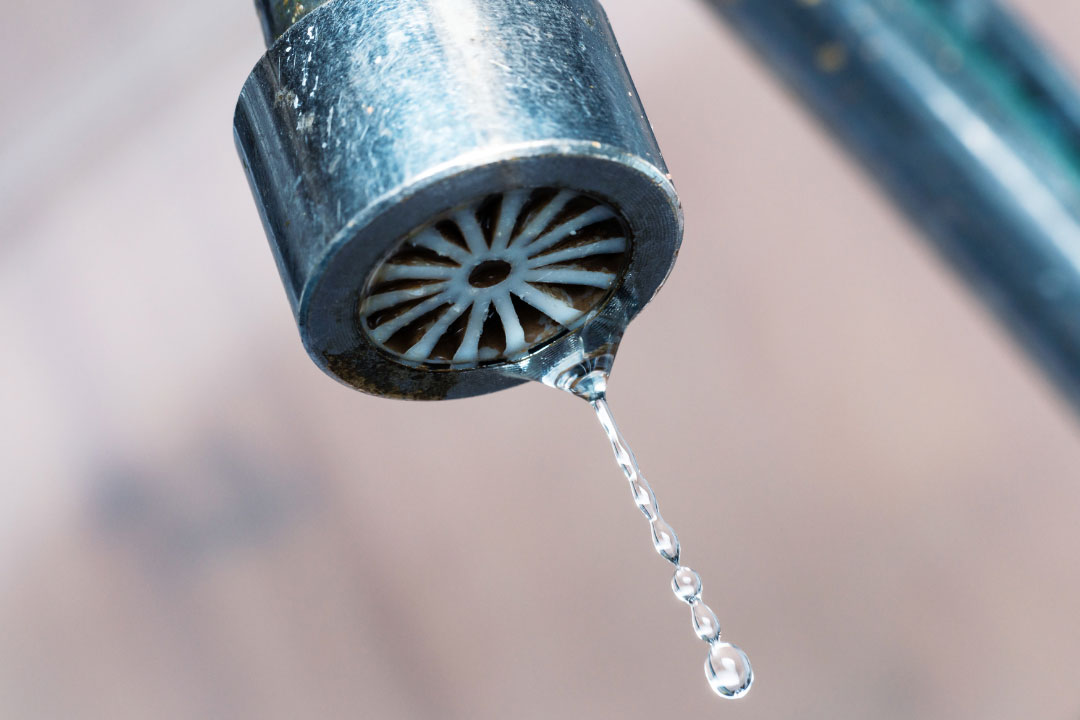 How to Fix a Leaking Tap - Local Plumber Near Me